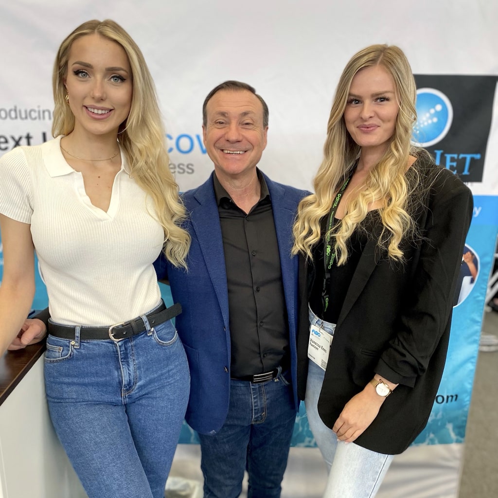 Glowstaff™ Agency: Book Hostesses for Trade Fairs and Events